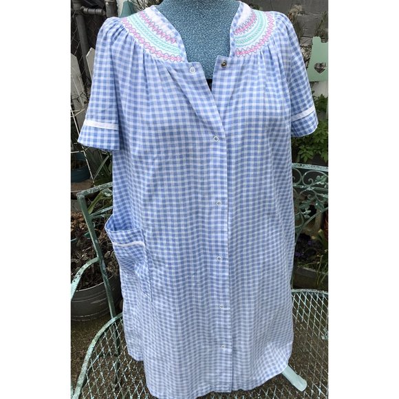 Lady Manhattan | Intimates & Sleepwear | Vtg Lady Manhattan Wmns Large ...